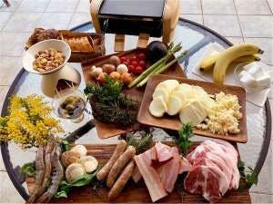 Camel Hotel Resort - 【บาร์บีคิวชีสและไวน์ 3 ชนิด】มอบไวน์ขาวที่เหมาะกับ ...