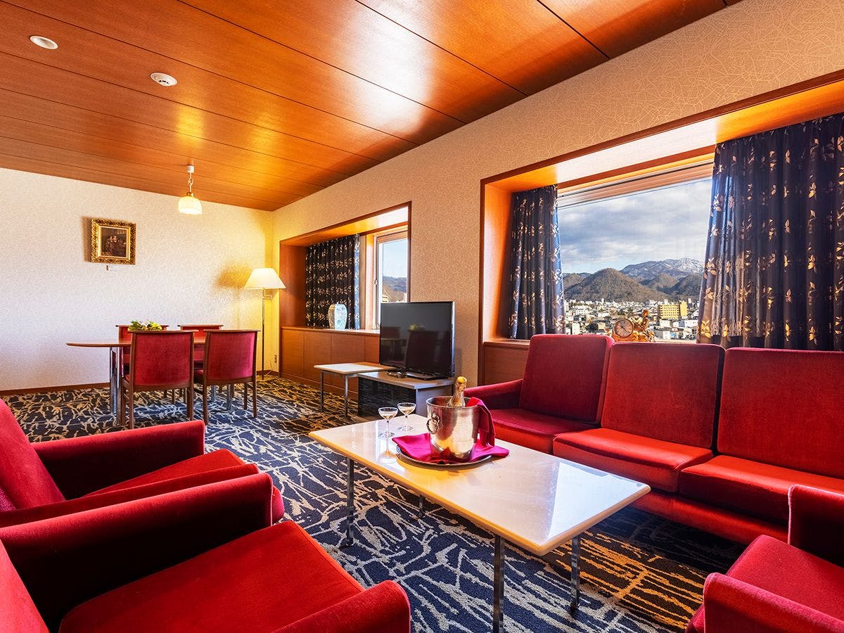 山形グランドホテル - 【朝食付】郷土料理から洋食まで！県産食材を使ったシェフ特製朝食ビュッフェで心も体も満たされる朝 - ロイヤルスイート ...