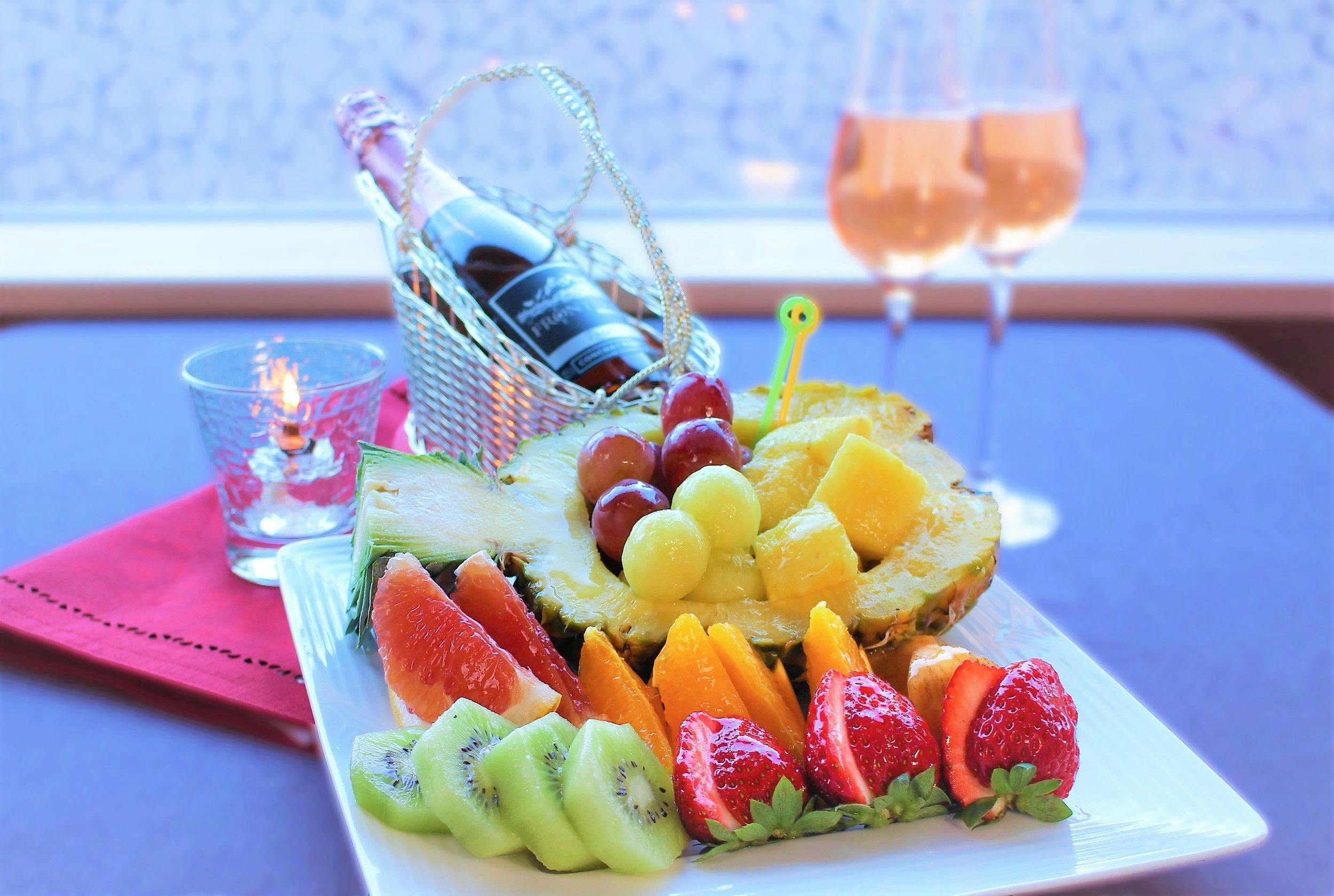 ブランシェット南紀白浜 - 【記念日プラン】季節のフルーツ盛＆スパークリングワイン（2食付） - プライベートスパ付ヴィラ -ツイン ...