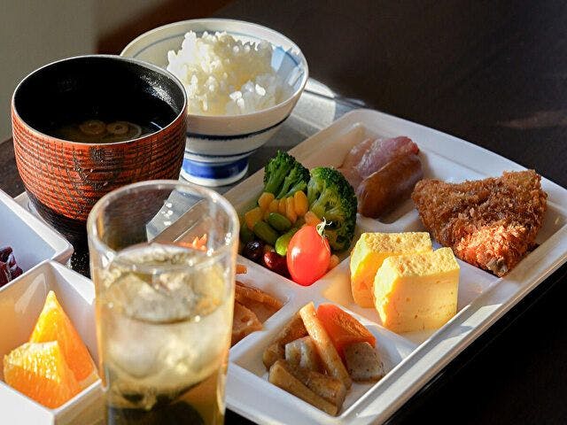 潮騒リゾート鴨川 - 季節会席・海を見に房総へ・1泊2食付・海の見える部屋 - 禁煙 洋室ツイン・海側（洗浄機トイレ・洗面所付、バスなし ...