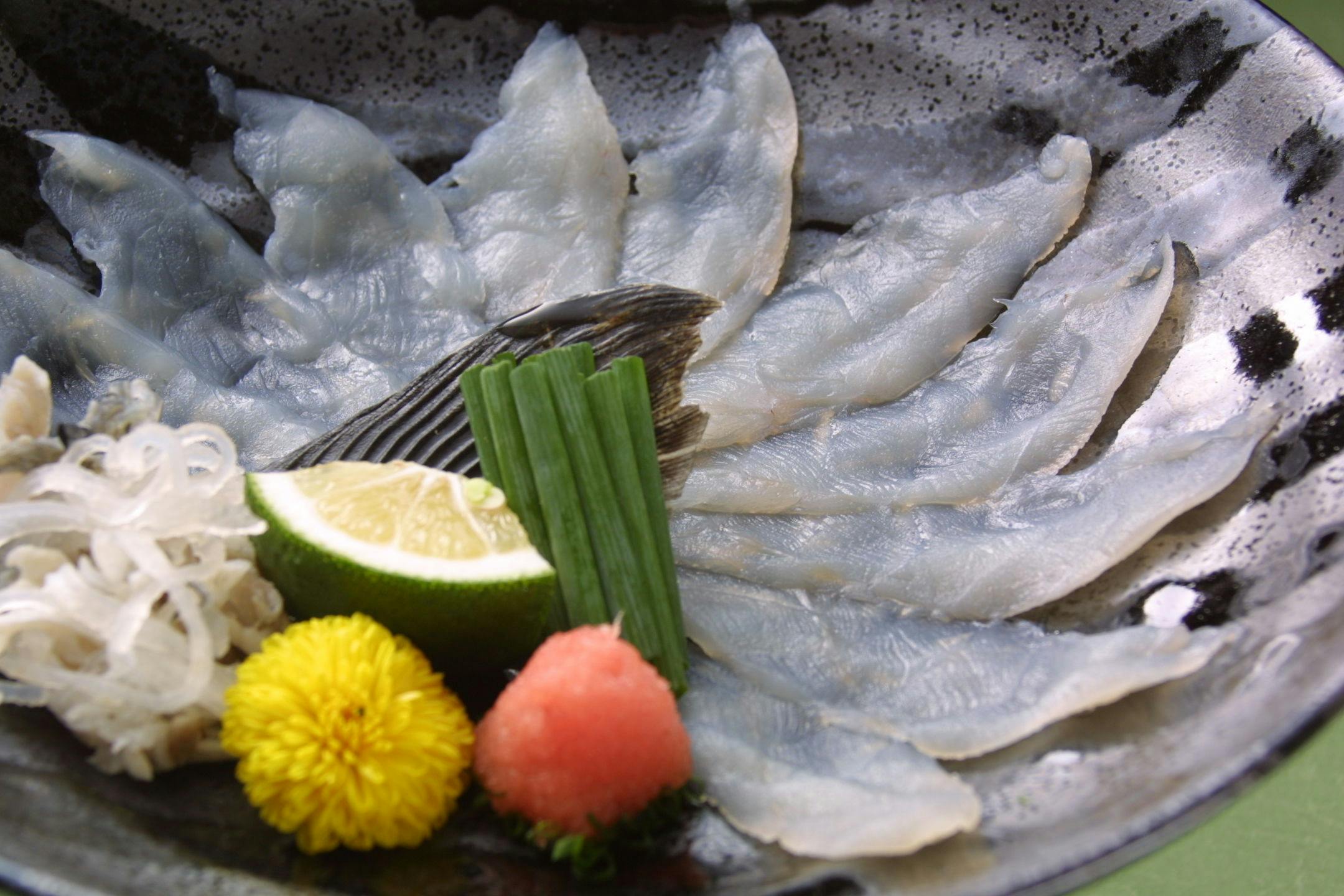 Kotenngu Sanroji - 【 Summer Fugu Course (June-August) 】Small Plate Fugu ...