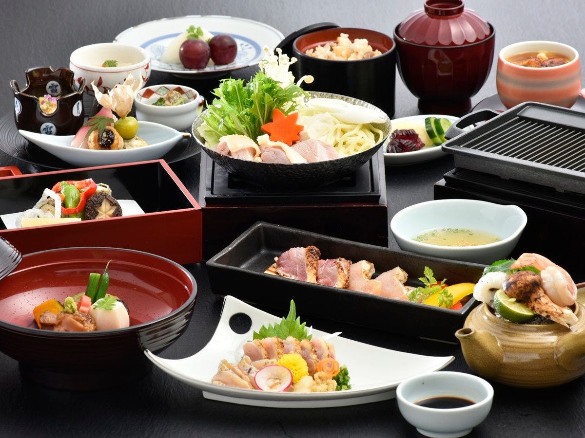 指宿こころの宿 - 【黒さつま鶏会席】自社農場直送！ウマ味溢れる「黒さつま鶏」を贅沢に＜2食付＞ - 【ダブルルーム】キングベッド（ベッド幅194cm） 【Yahoo!トラベル】