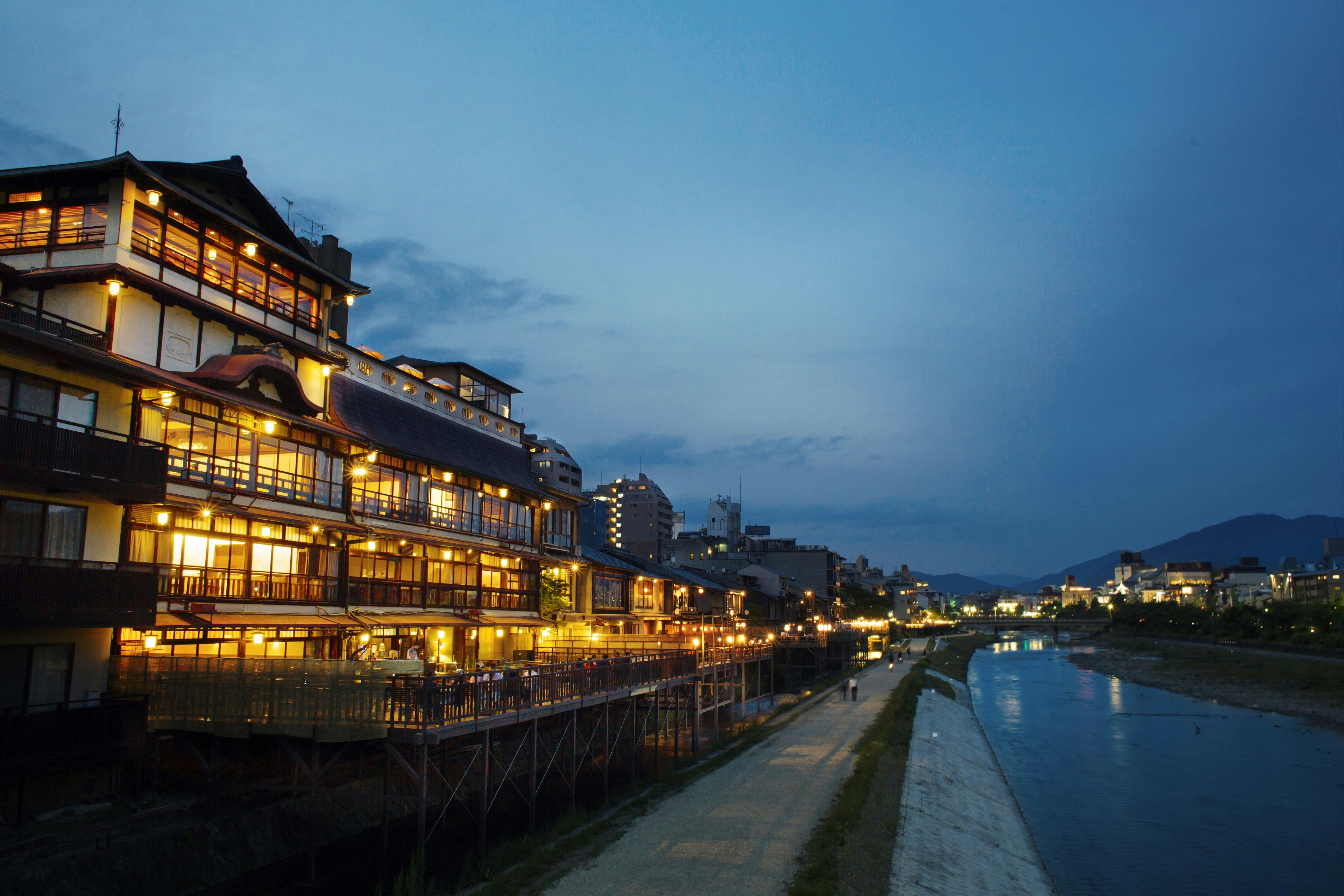 HOTEL VMG RESORT KYOTO - 【スタンダード】鮒鶴 五層楼閣の文化財建築で贅沢ディナー＆平安神宮会館で朝食を堪能（2食付 ...