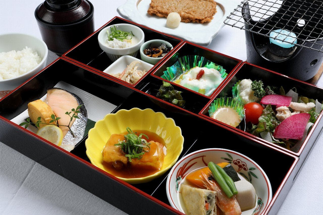 KKR道後ゆづき（国家公務員共済組合連合会道後保養所） - ゴールデンウイーク＜1泊朝食付＞プラン - 洋室ツイン大人2名様【禁煙室】 【Yahoo!トラベル】