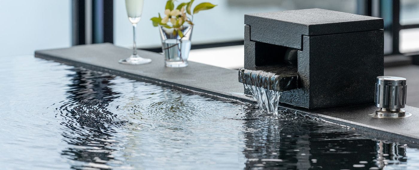 Around Hakone Kyukaido Ishidatami (Koshimaki Area) × Popular Luxury ...