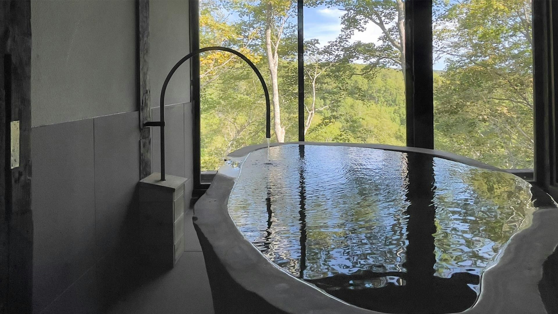 SHIGUCHI -シグチ- 「人と自然、アートをつなぐギャラリーステイ。」[宿泊予約は一休.com]