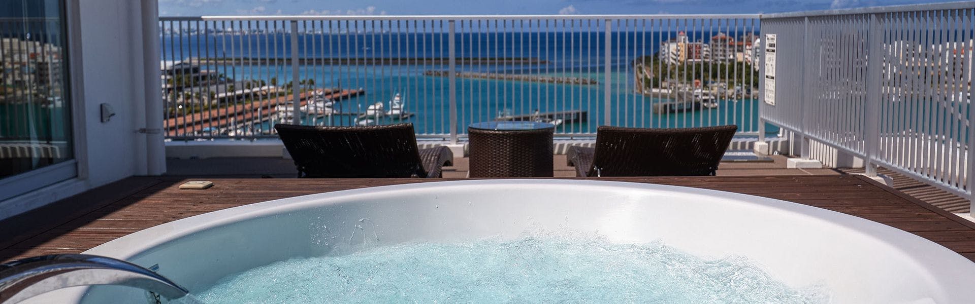 Seaside Condominium Rana Chatan - 宿泊予約 - 一休.com